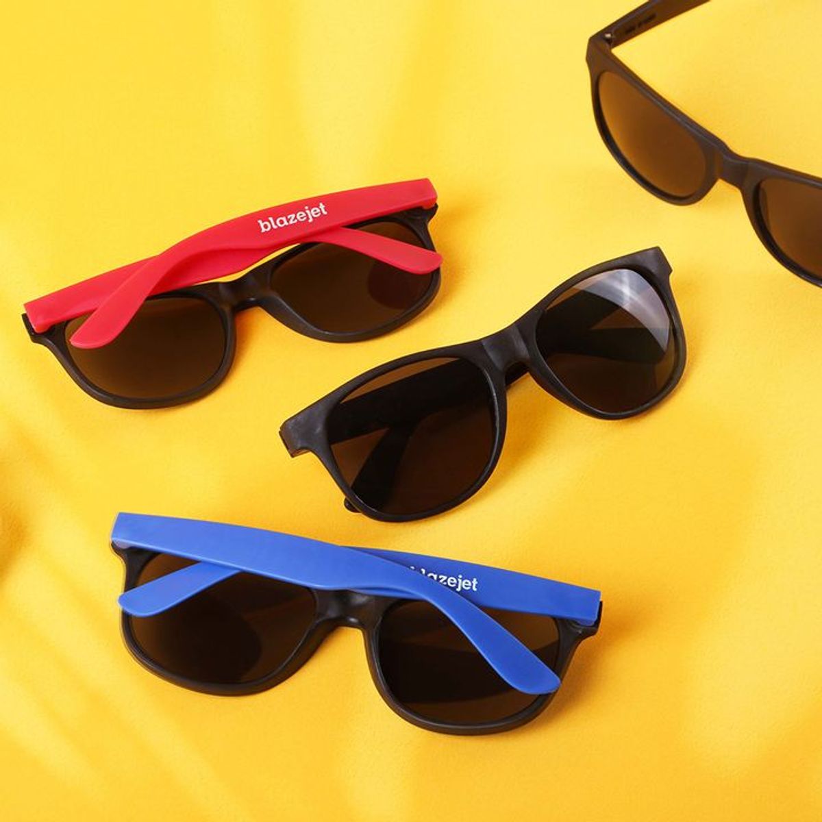 New promo that's easy on the eyes! The M... - Mixie | HPG