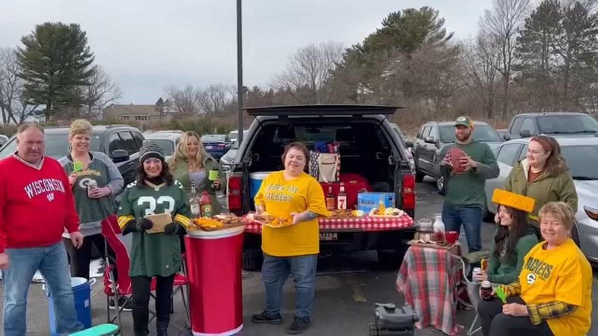 Ready to celebrate? Charcuterie delivers... - Maple Ridge Farms, Inc.