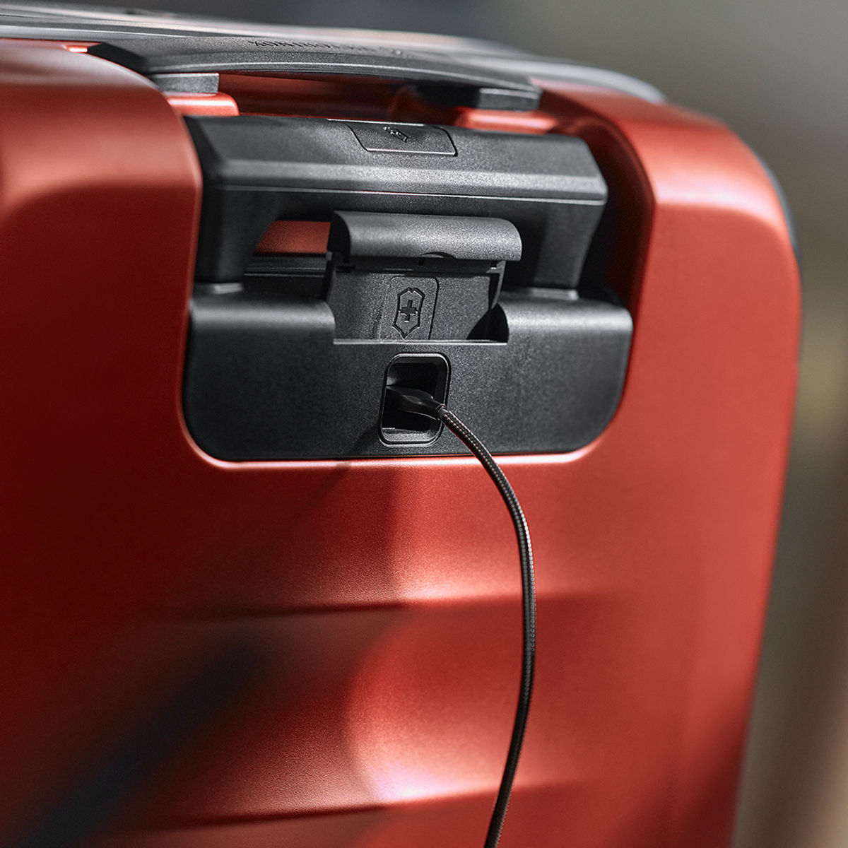 Catch your train, catch your flight – kn... - Victorinox Swiss Army